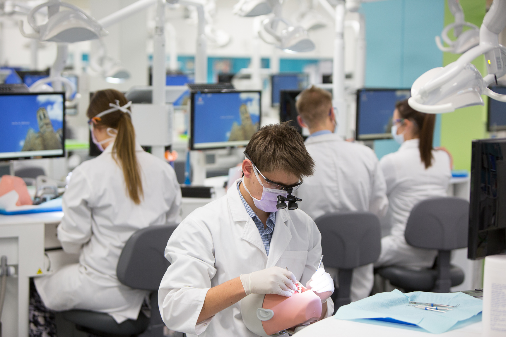 Adelaide University Bachelor of Dental Surgery | OzTREKK